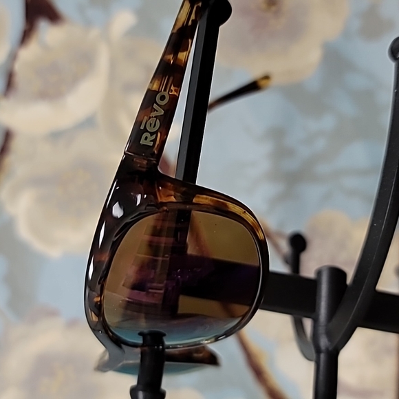 Revo | Accessories | Revo 01 008 Small Wrap Purple Mirror Sunglasses Vg ...